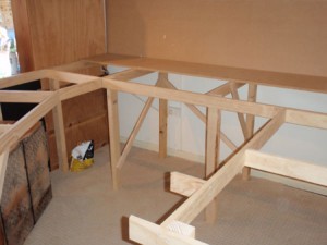 One solid train baseboard... - Model railroad layouts plansModel ...