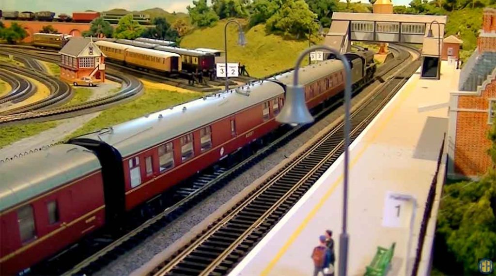 Rob's train peep hole! - Model railroad layouts plansModel railroad ...