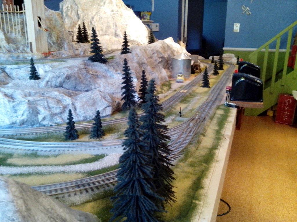 Mike's winter layout - Model railroad layouts plansModel railroad ...