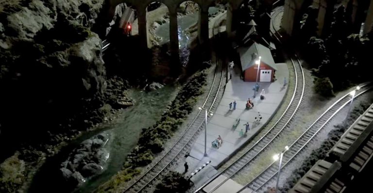 Model steam trains - Arnie's update - Model railroad layouts plansModel ...