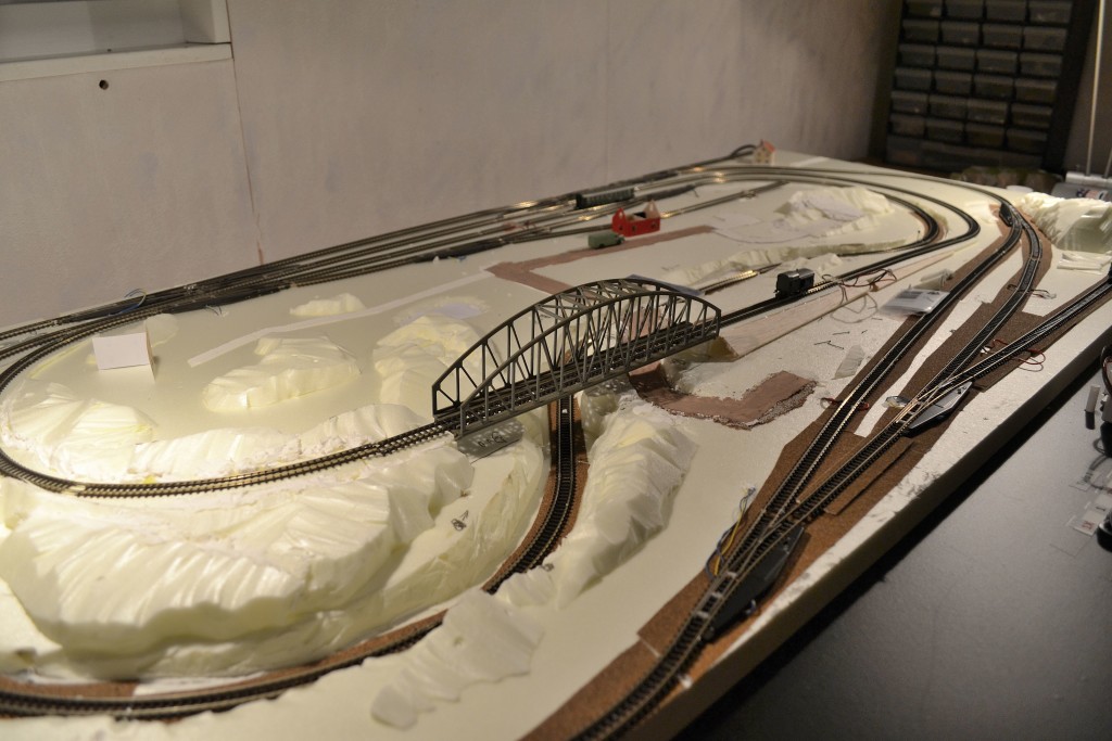 Z scale train layouts - Model railroad layouts plansModel railroad ...