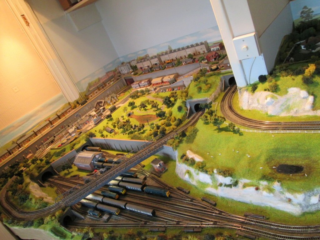 Peco N scale - Eric's layout - Model railroad layouts plansModel ...