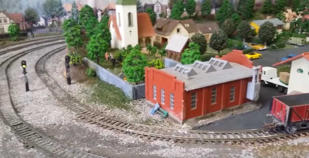 HO scale yard layout with mainline loop - Colin's - Model railroad ...