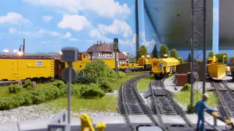 HO scale DCC locomotives with sound - Jim's - Model railroad layouts ...