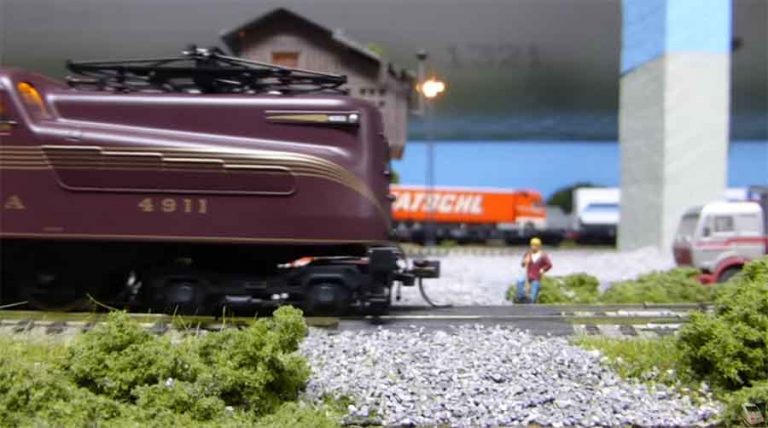 HO scale DCC locomotives with sound - Jim's - Model railroad layouts ...