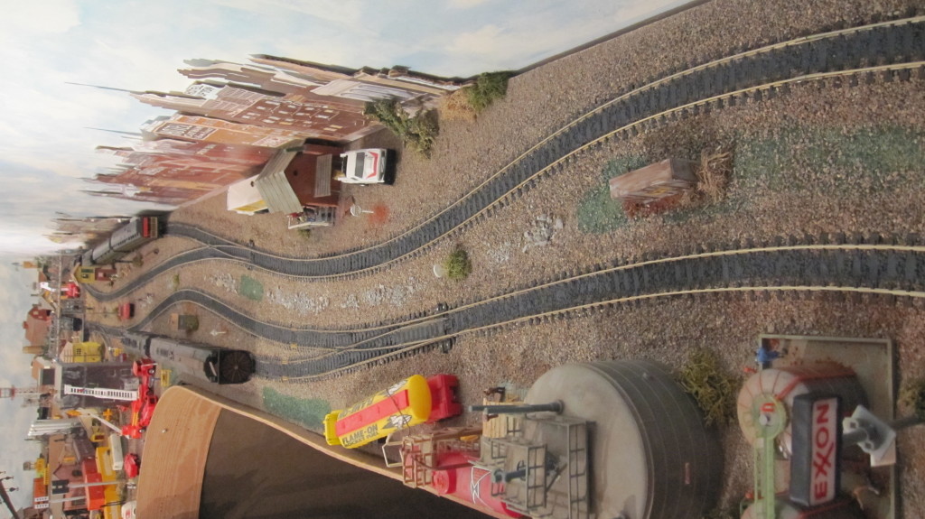 HO scale train shelf layouts - Jim's - Model railroad layouts ...