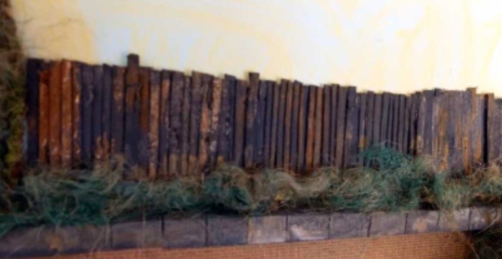 How to make fence for HO train scale - Model railroad layouts ...