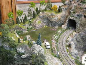 U shaped HO scale - Tom's - Model railroad layouts plansModel railroad ...