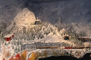 How to build a model train mountain - Model railroad layouts plansModel ...