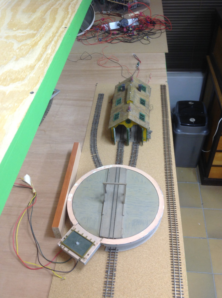 HO scale roundhouse details - Brian's - Model railroad layouts ...