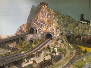 Making mountains for model trains - Model railroad layouts plansModel ...