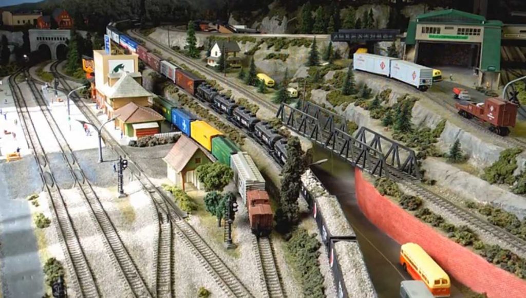 N scale train sets - Arnie's - Model railroad layouts plansModel ...