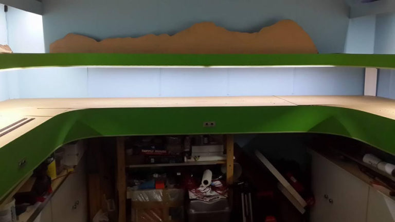 HO shelf layout construction - Model railroad layouts plansModel ...