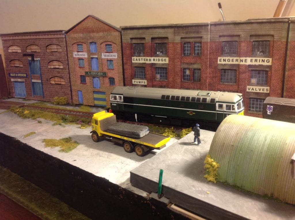 N scale cabinet layout plans - Model railroad layouts plansModel ...