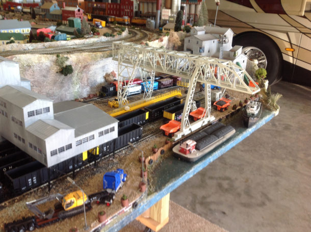 HO scale barge - Model railroad layouts plansModel railroad layouts plans