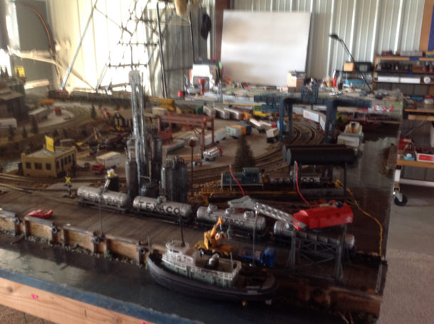 HO scale airport - Model railroad layouts plansModel railroad layouts plans