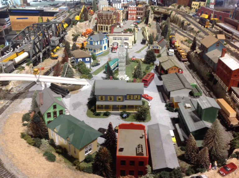 HO scale airport - Model railroad layouts plansModel railroad layouts plans