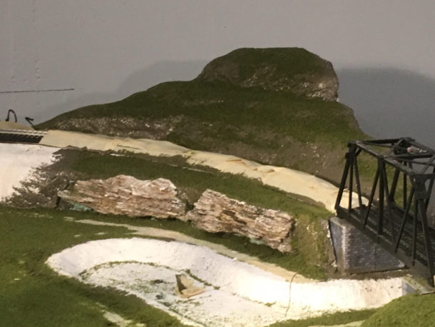 HO scale layouts for small spaces - Model railroad layouts plansModel ...