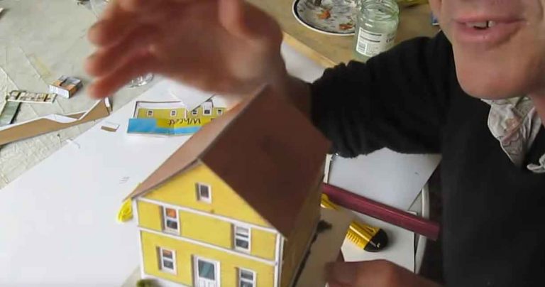 Printable buildings for your model railroad - Model railroad layouts ...