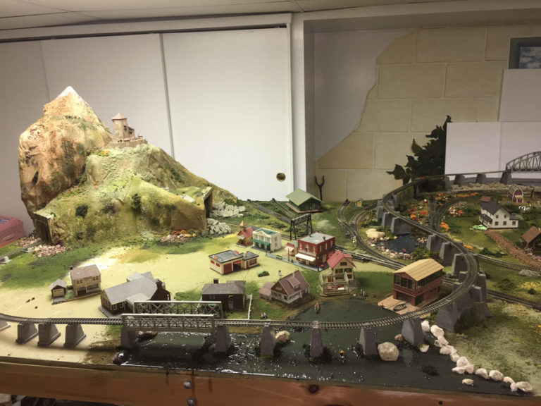 Atlas train track HO scale - Scott's - Model railroad layouts ...