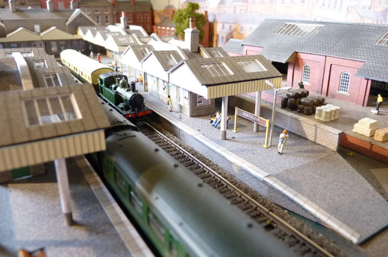 N scale helicopter layout - Brian's - Model railroad layouts plansModel ...