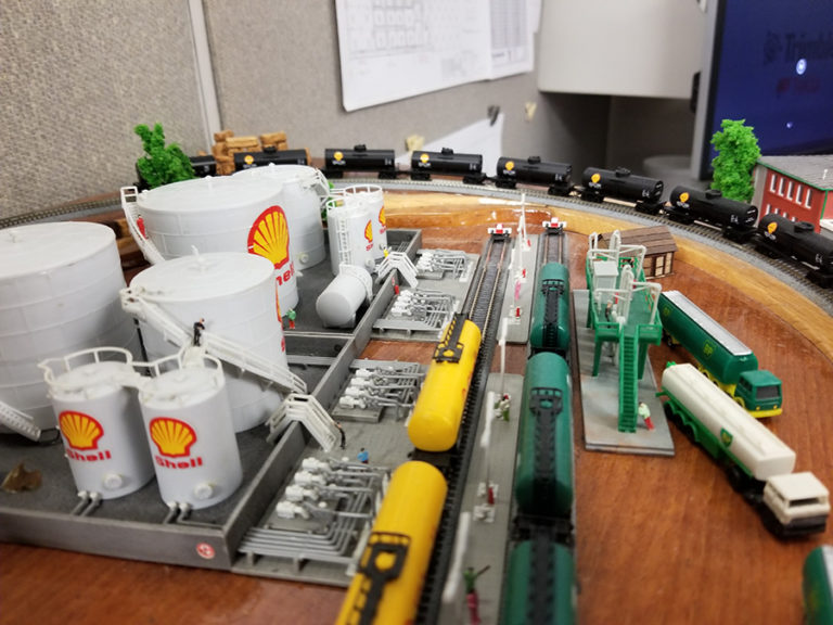 Z scale layout - Model railroad layouts plansModel railroad layouts plans