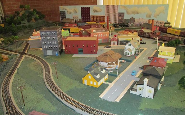 Model railroad HO double crossover - Lester's - Model railroad layouts ...
