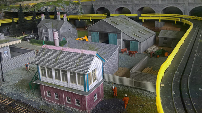 HO scale trolley - Model railroad layouts plansModel railroad layouts plans