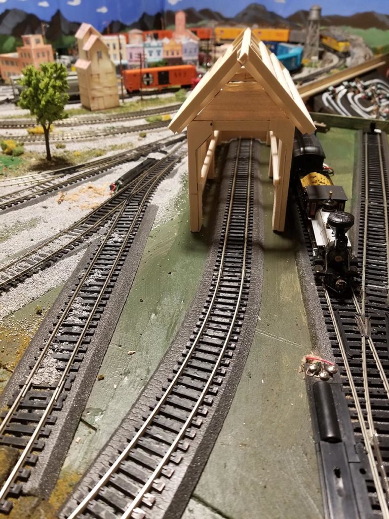 HO scale track platform - Model railroad layouts plansModel railroad ...