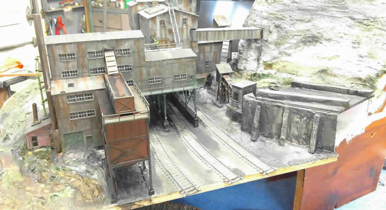 HO mining layout - John's - Model railroad layouts plansModel railroad ...