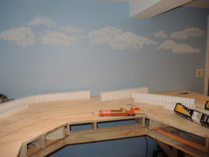 HO scale track risers - Paul's - Model railroad layouts plansModel ...