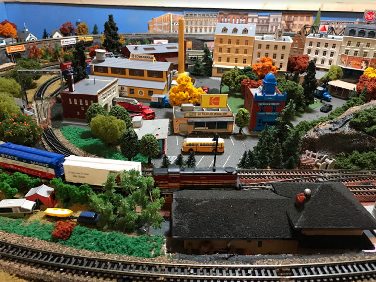 HO scale dcc locomotives - Jim's - Model railroad layouts plansModel ...
