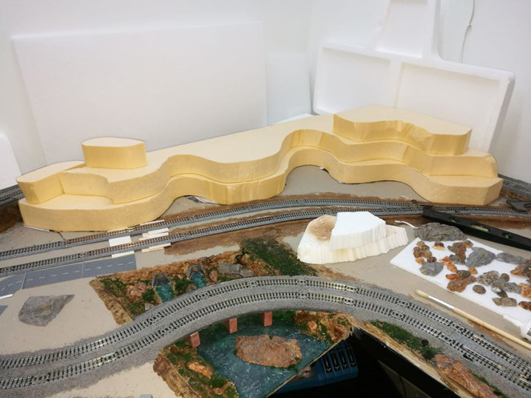 N gauge foam incline - Model railroad layouts plansModel railroad ...