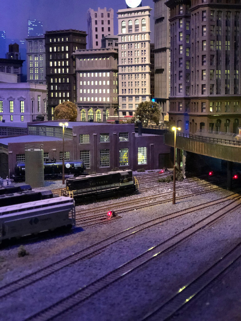 N scale city buildings - Model railroad layouts plansModel railroad ...