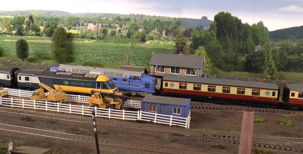 Bachmann Deltic locomotive - Model railroad layouts plansModel railroad ...