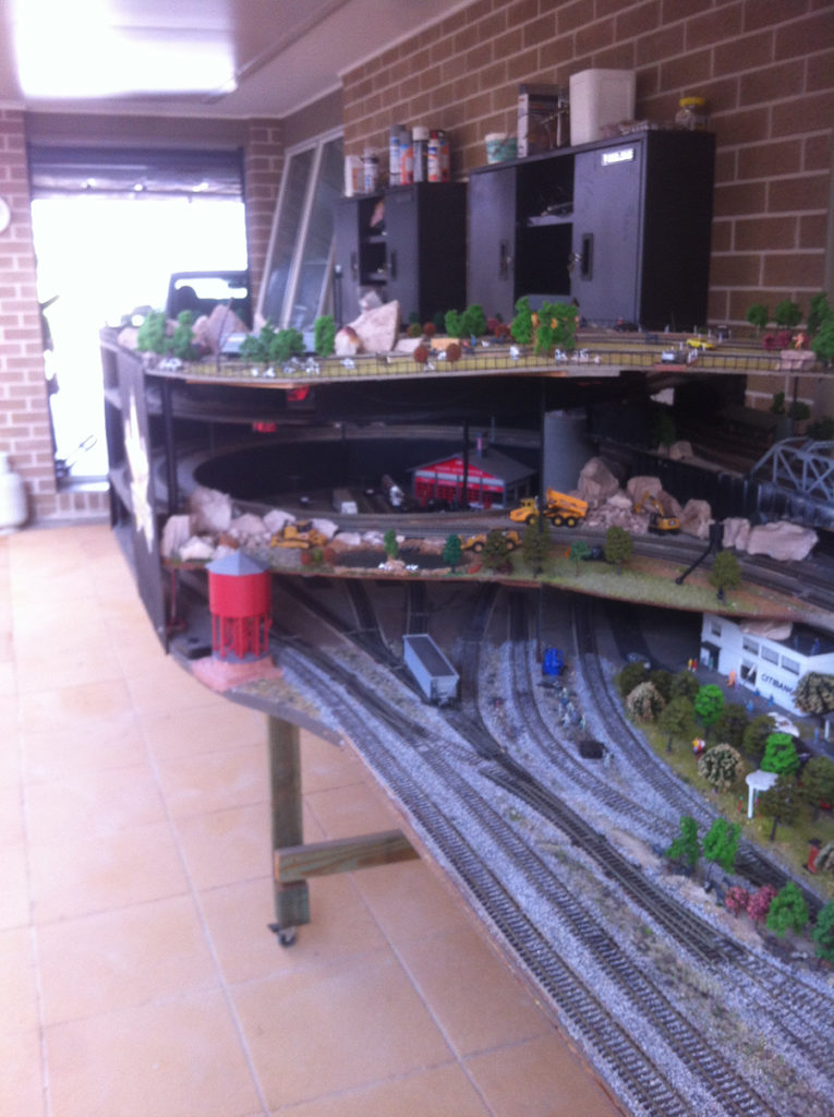 HO scale helix double track - Model railroad layouts plansModel ...