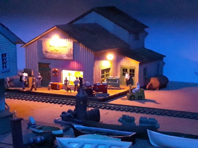 HO scale harbor small warehouse - Model railroad layouts plansModel ...