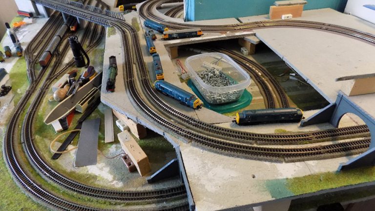 Multi level n scale layout - Model railroad layouts plansModel railroad ...