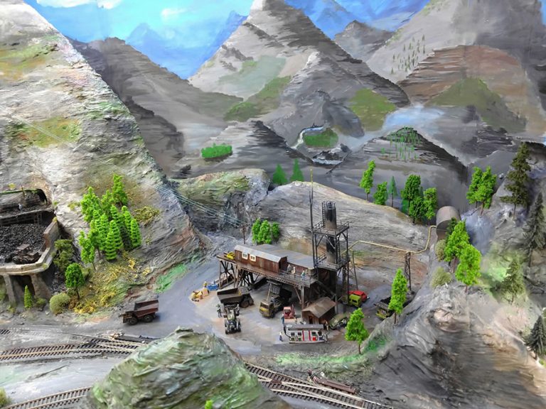 HO scale mining structures - Model railroad layouts plansModel railroad ...