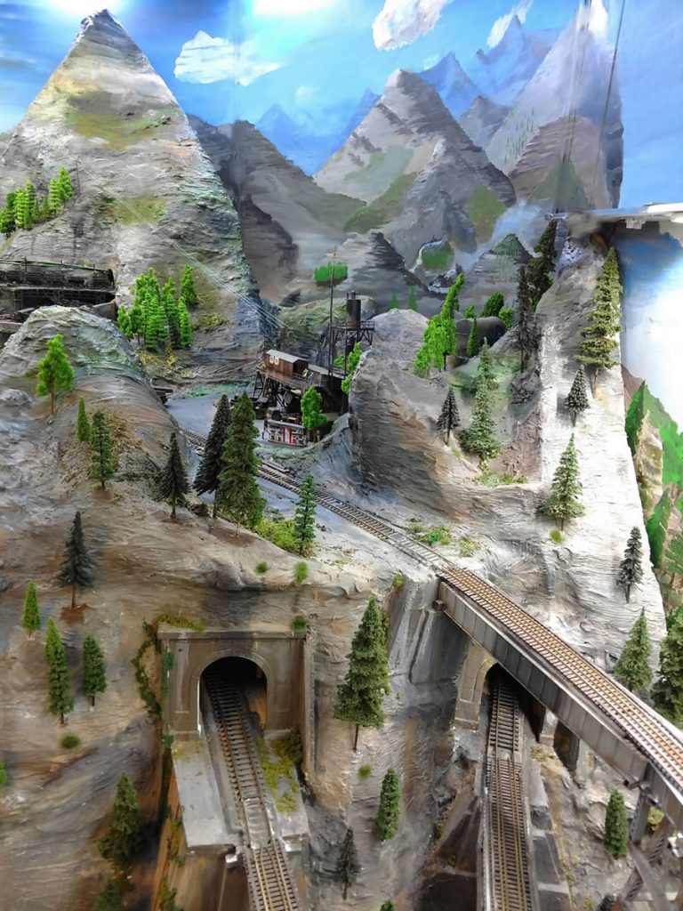 HO scale mining structures - Model railroad layouts plansModel railroad ...