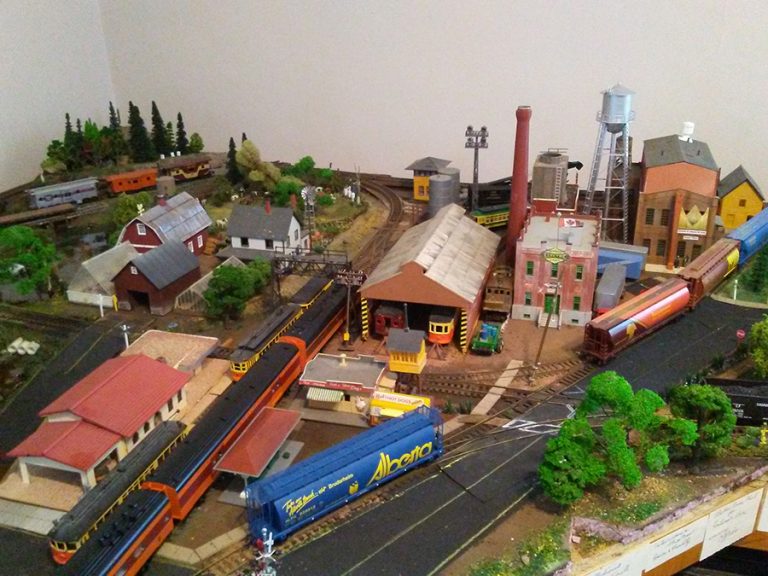 HO scale church - Model railroad layouts plansModel railroad layouts plans