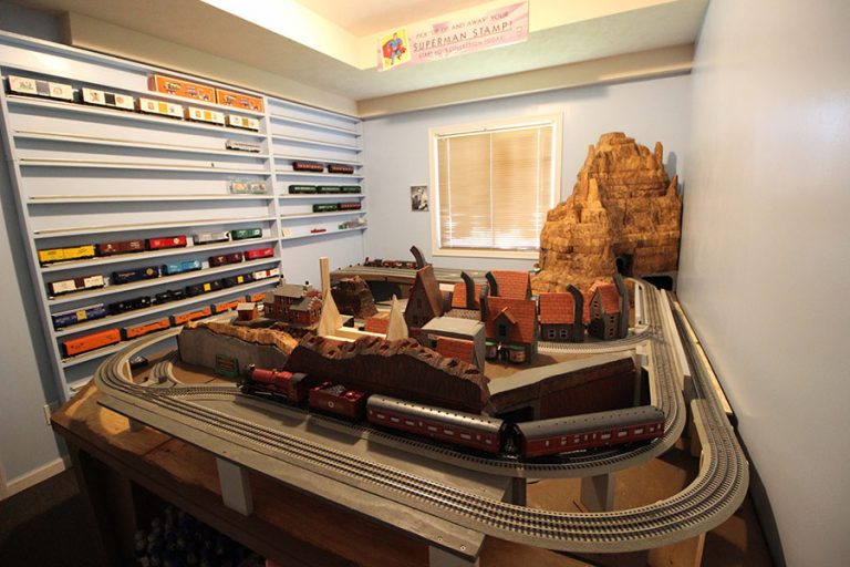 Harry Potter model train - Model railroad layouts plansModel railroad ...