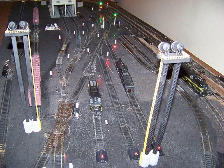 HO scale engine yard buildings - Model railroad layouts plansModel ...