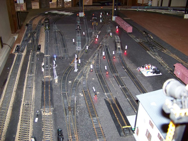 HO scale engine yard buildings - Model railroad layouts plansModel ...