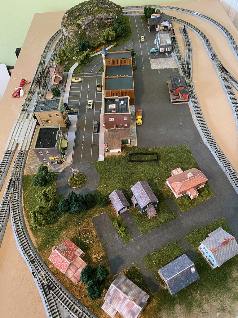 N scale 2x5 layout - Model railroad layouts plansModel railroad layouts ...