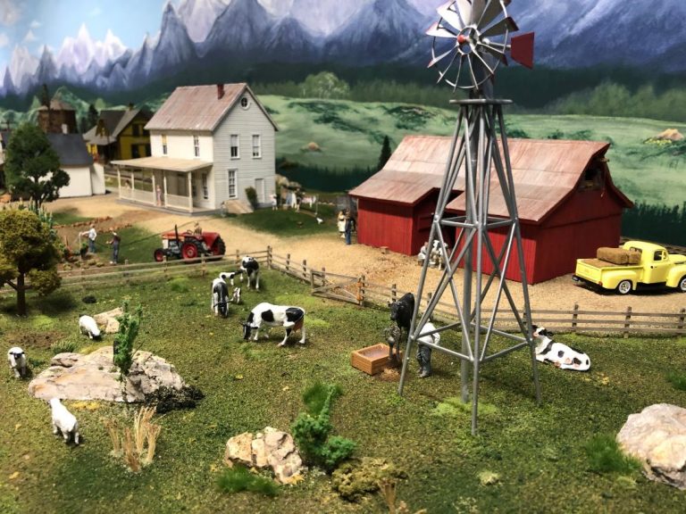 HO scale farmhouse - Model railroad layouts plansModel railroad layouts ...