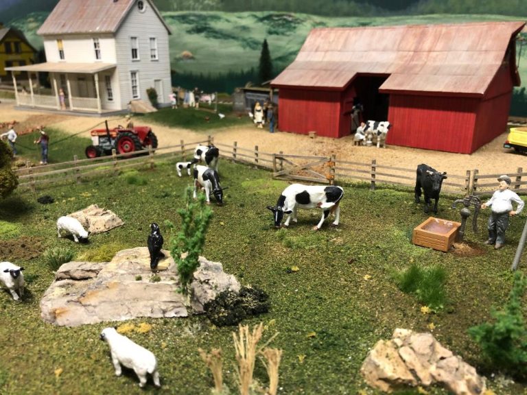 HO scale farmhouse - Model railroad layouts plansModel railroad layouts ...