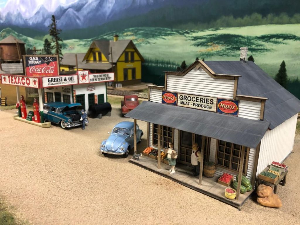 HO scale farmhouse - Model railroad layouts plansModel railroad layouts ...