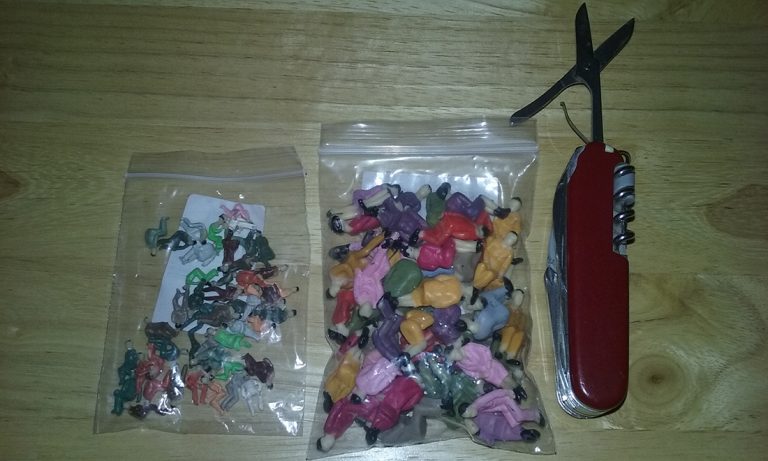 O scale passenger car interiors - Model railroad layouts plansModel ...