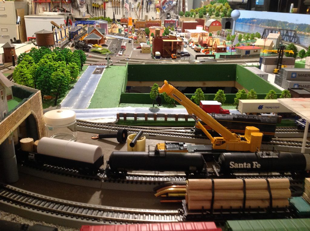Karl's HO scale 13 x 6 layout - Model railroad layouts plansModel ...